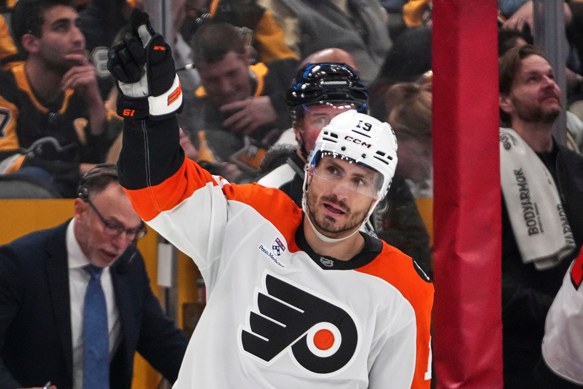 Vladar stops 27 shots as Flyers top Penguins 3-0 to take commanding 2-0 ...