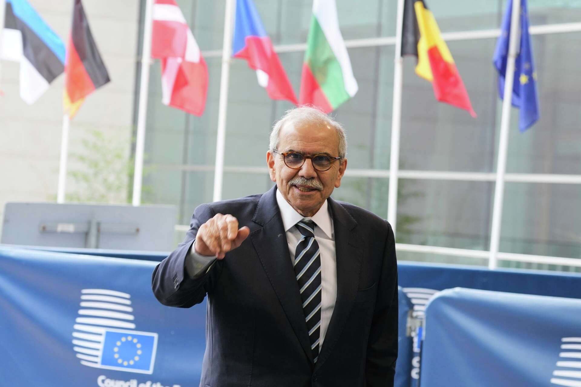 Macron to press Lebanon ceasefire and sovereignty in Paris talks