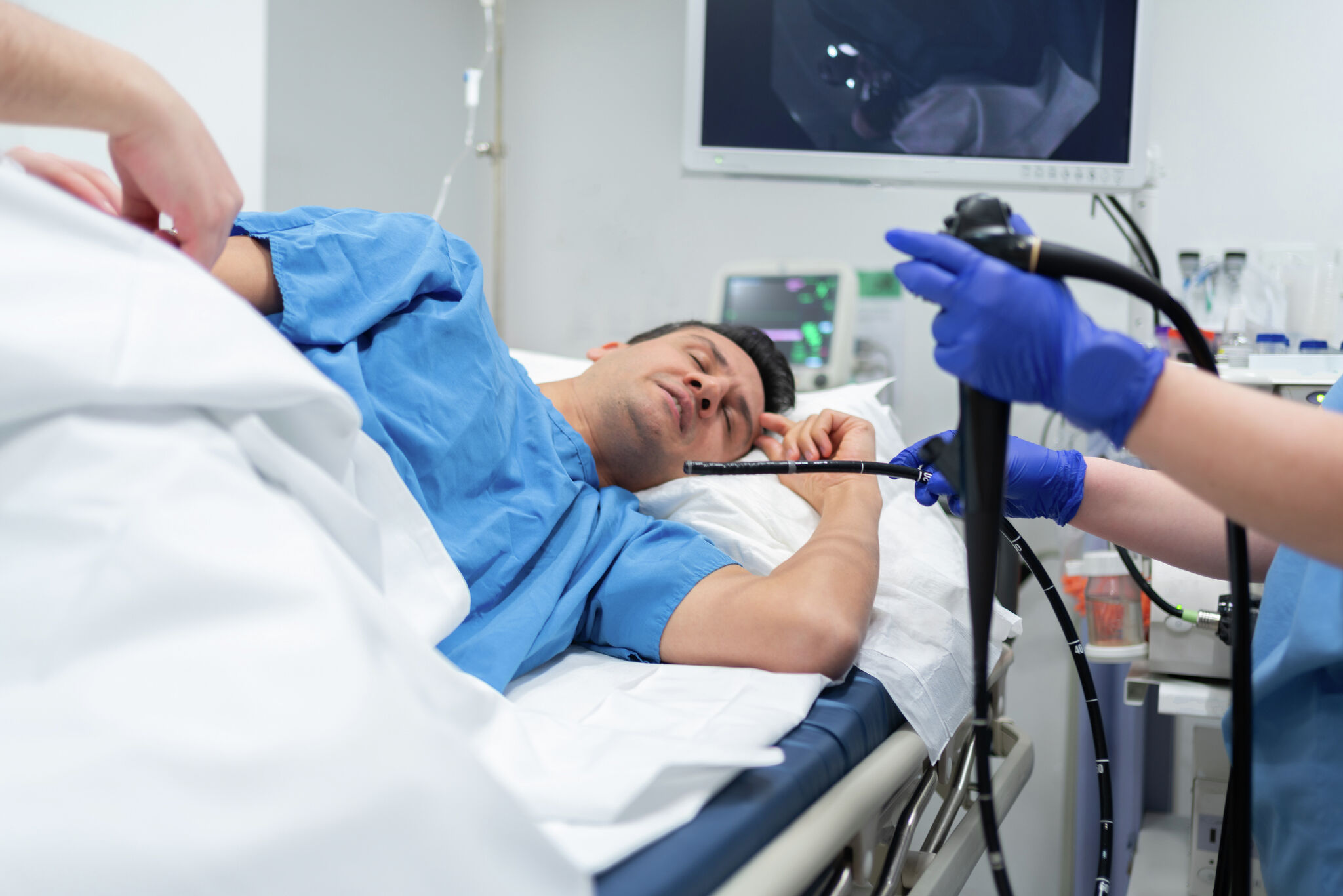 Talks in Pakistan on hold as Iran's top diplomat leaves Islamabad and ...