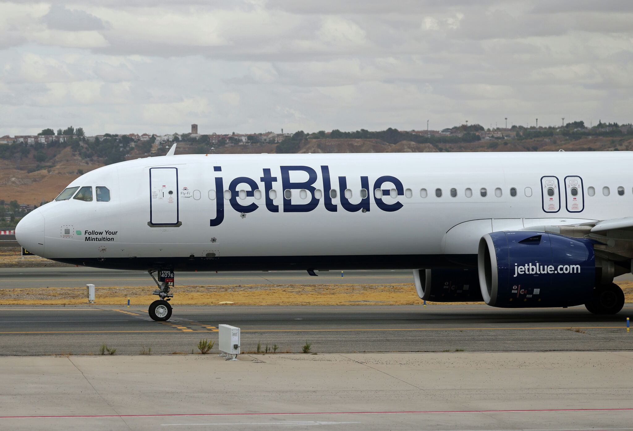 Texas lawmaker targets JetBlue over alleged customer spying claims