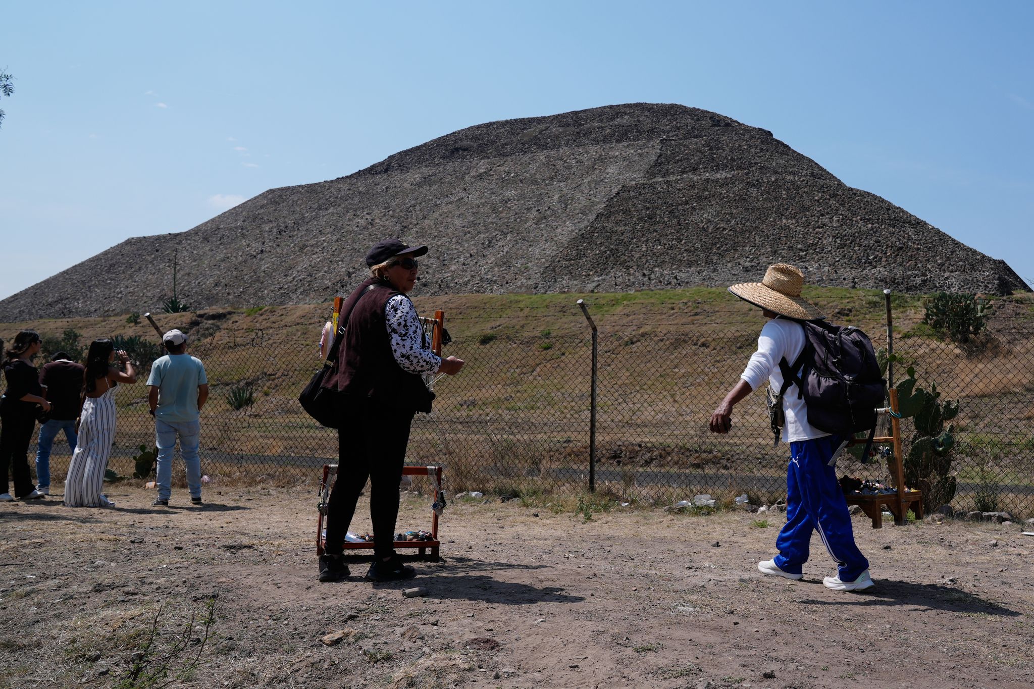Gunman who fired on tourists at Mexican pyramid carried materials ...