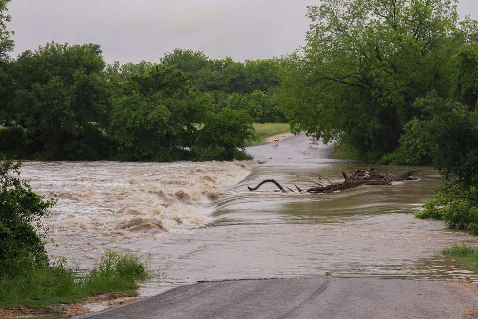 Georgetown flooding: San Gabriel River rise forces RV park evacuations