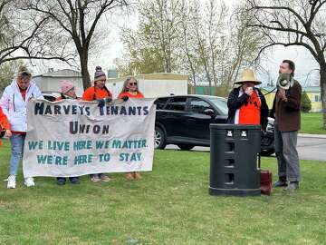 Montana mobile home park unions push ahead on lease negotiations