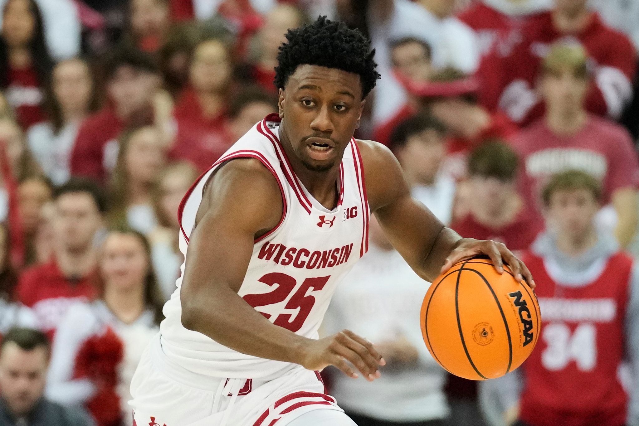 Former Wisconsin guard John Blackwell announces that he's transferring ...