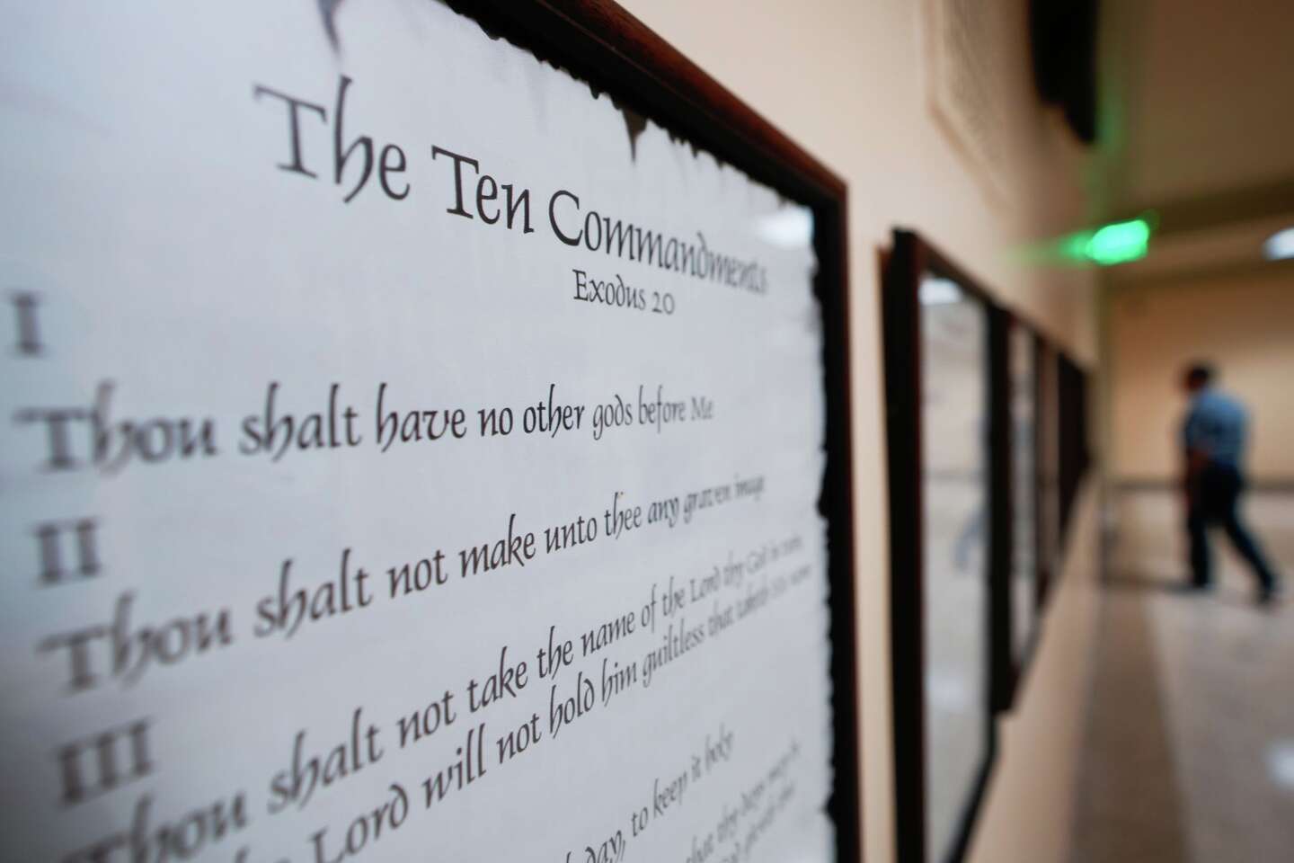 Texas can require public schools to display Ten Commandments in ...