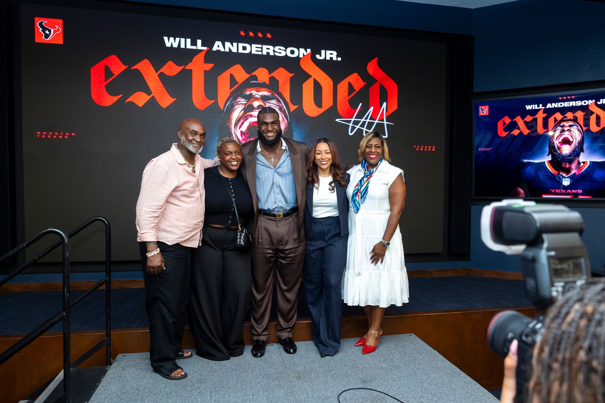 Texans' Will Anderson Jr. celebrates $150M extension