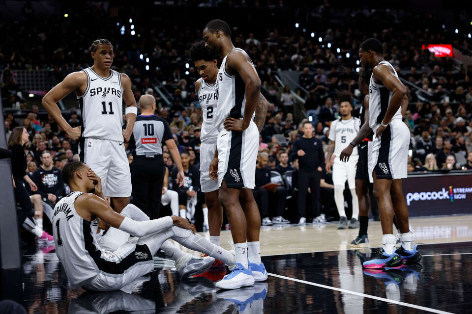 Spurs lose Game 2 to Blazers after Victor Wembanyama exits