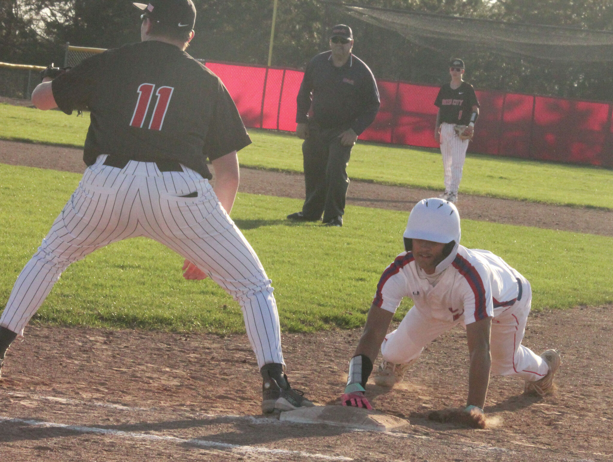 Reed City, Chippewa Hills split doubleheader