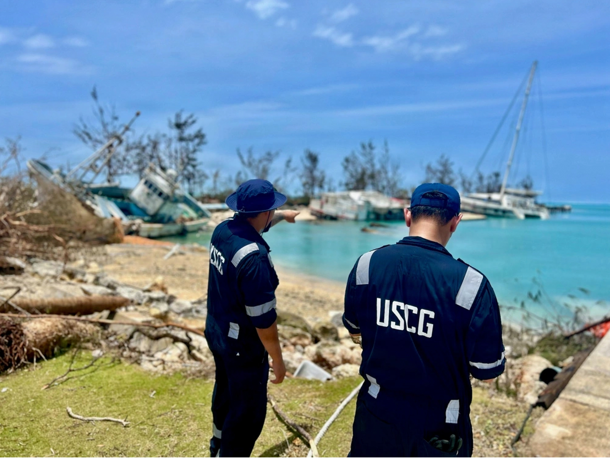 Searchers find the body of 1 of 6 missing crew from a ship that ...