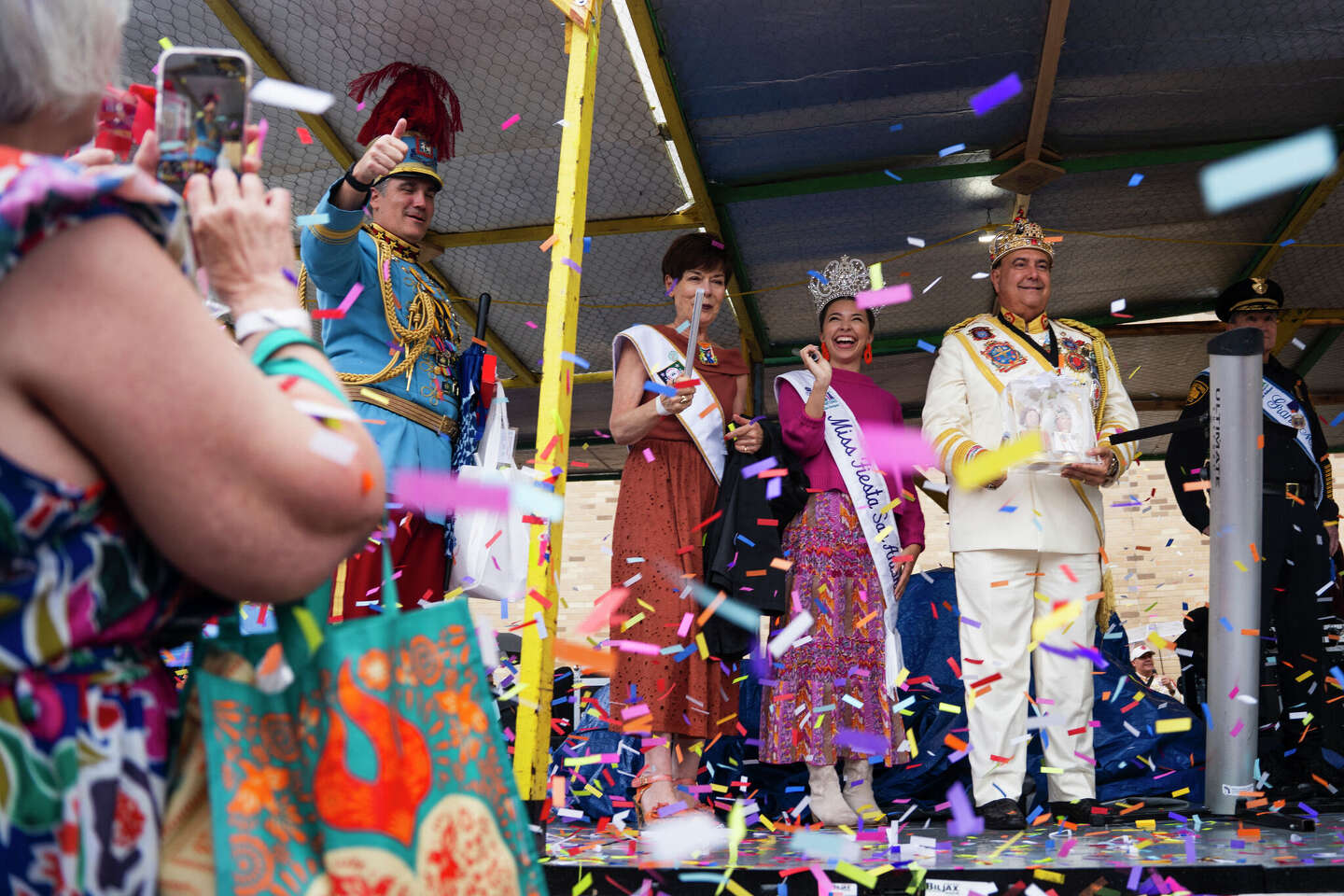 Rain fails to dampen fun, revelry at first night of NIOSA