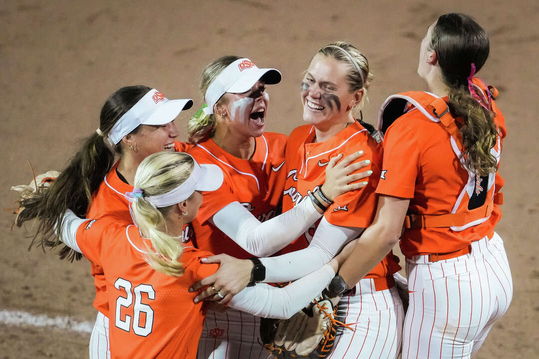 Texas softball vs Oklahoma State game score: Final, replay as Cowgirls