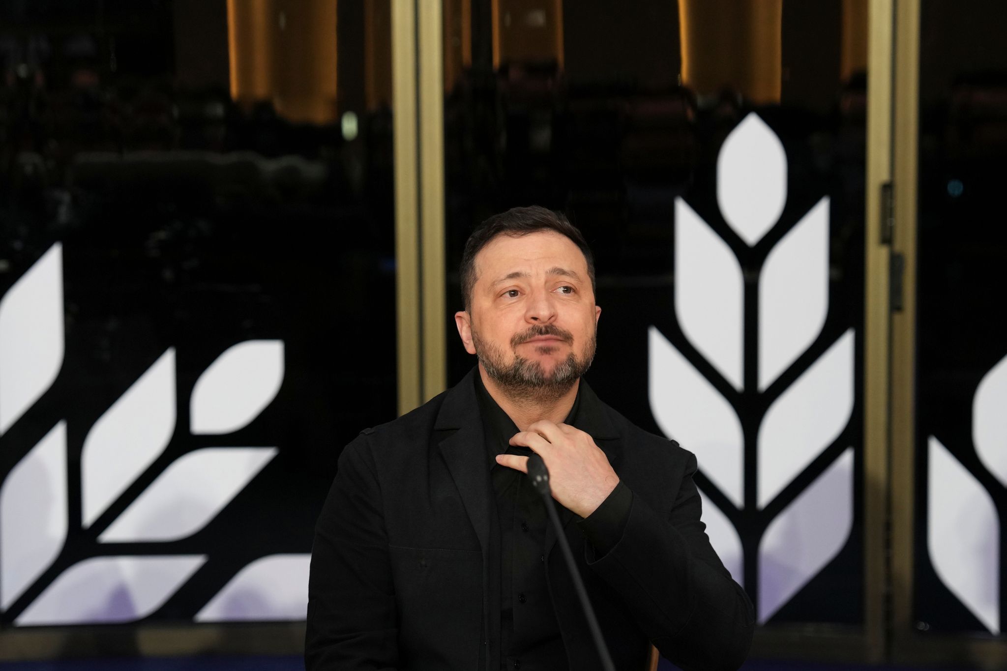 US still delivering weapons to Ukraine, Zelenskyy says, as Prince Harry ...