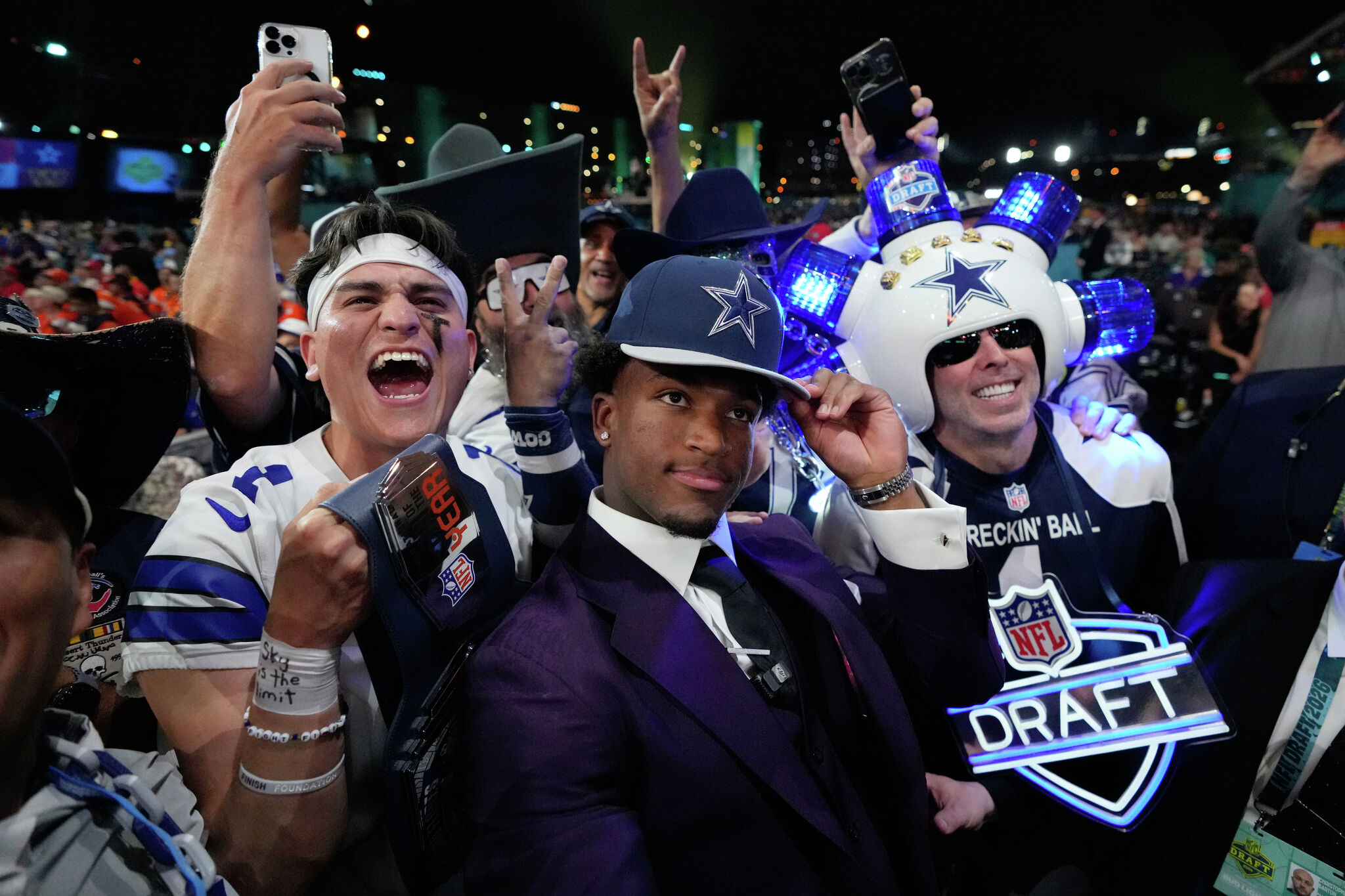 10 things to know about Caleb Downs, Cowboys' first-round draft pick
