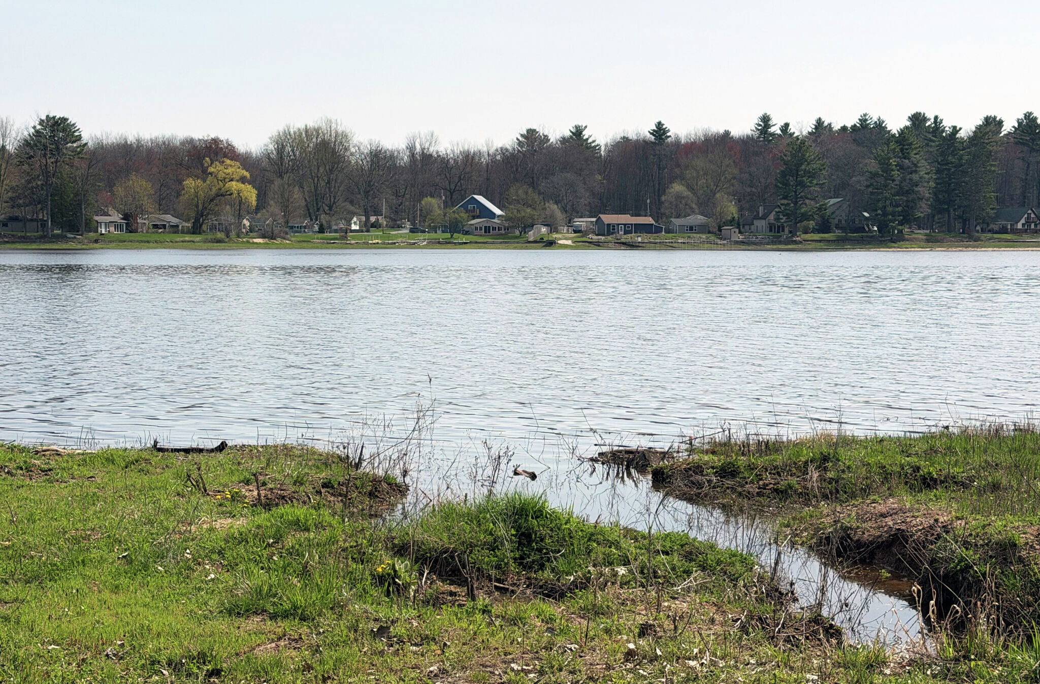 Steve Klein, Pat Emerson, and Bob Armstrong earn top cribbage scores