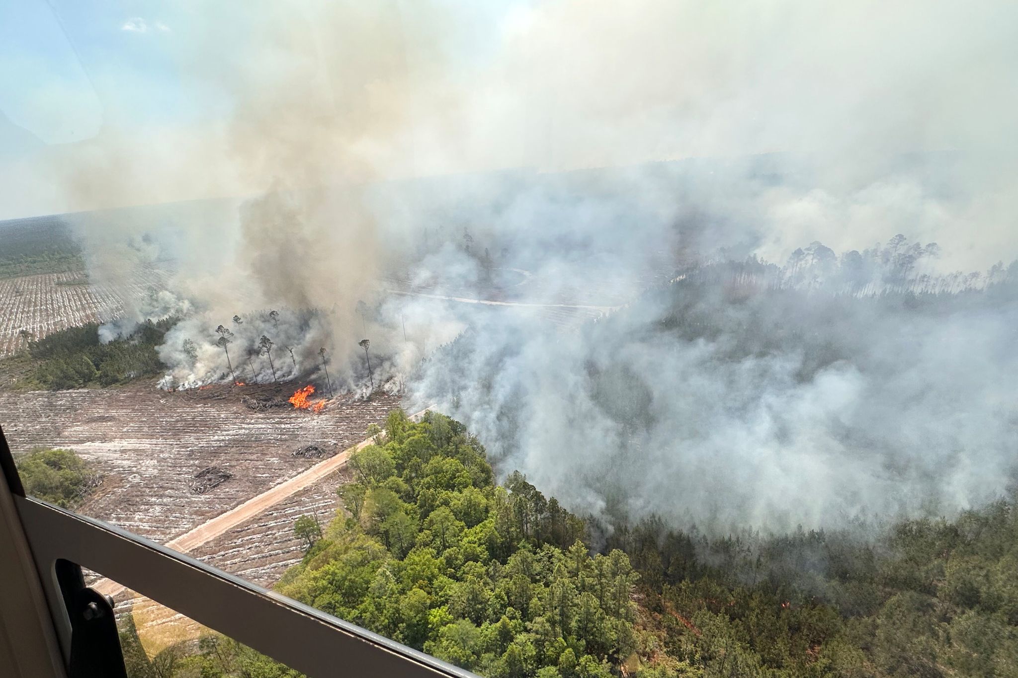 A fast-growing Georgia wildfire tops 31 square miles, with evacuations ...