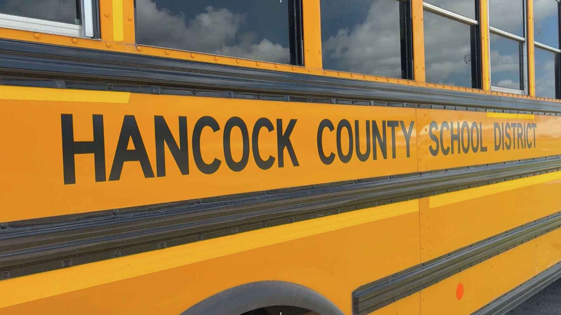 Mississippi middle school students stop bus from crashing after driver ...