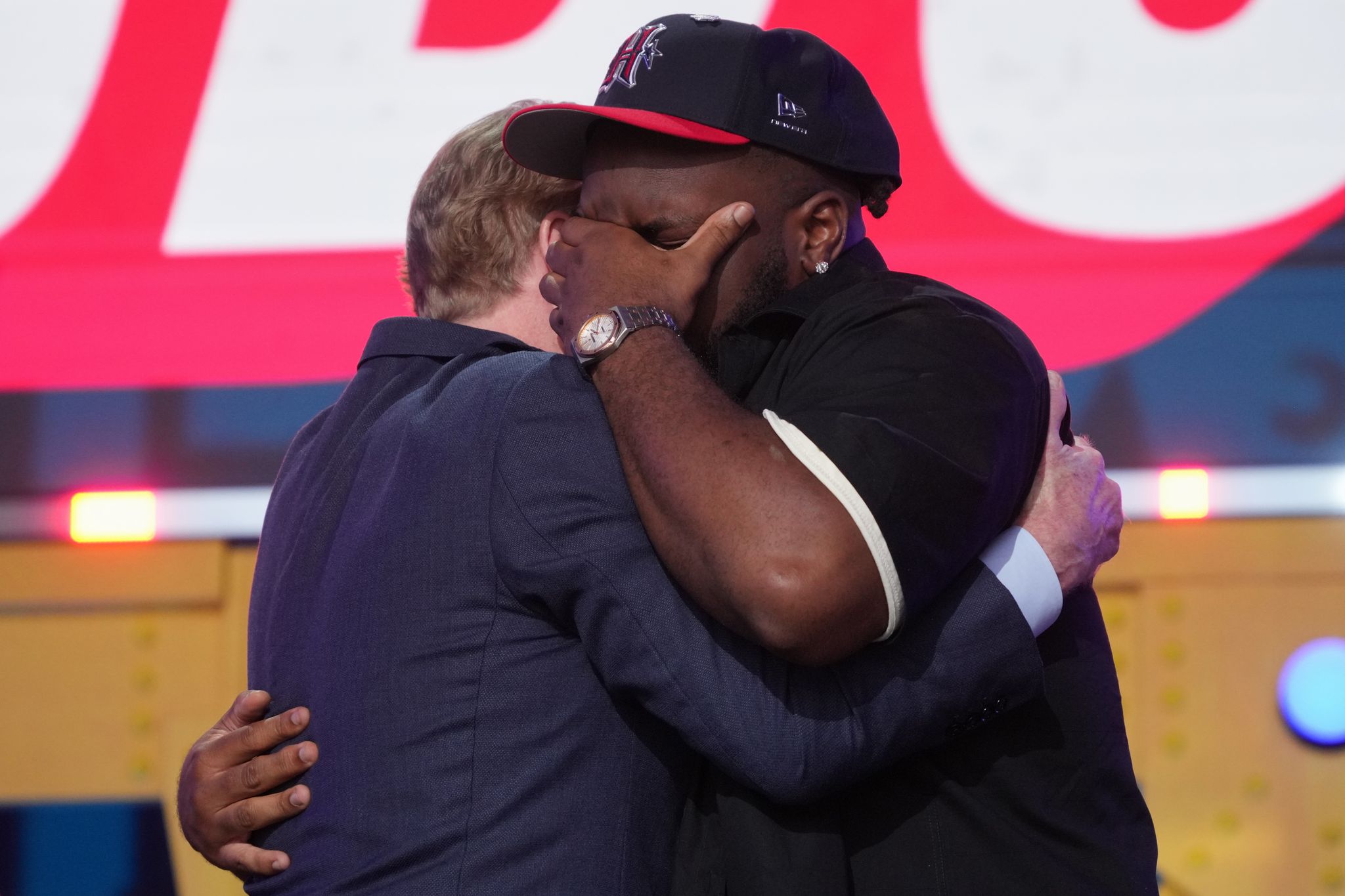 Kayden McDonald's long wait in the NFL draft green room ends with tears ...