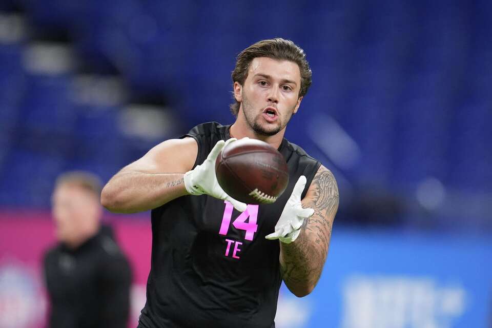 Why the Houston Texans took Marlin Klein in second round.