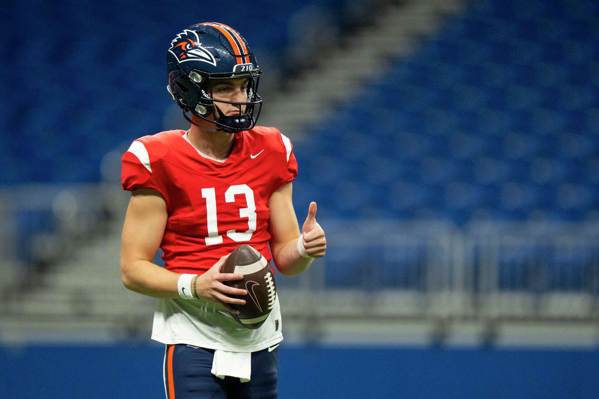Rekindled connection grabs spotlight at UTSA spring game
