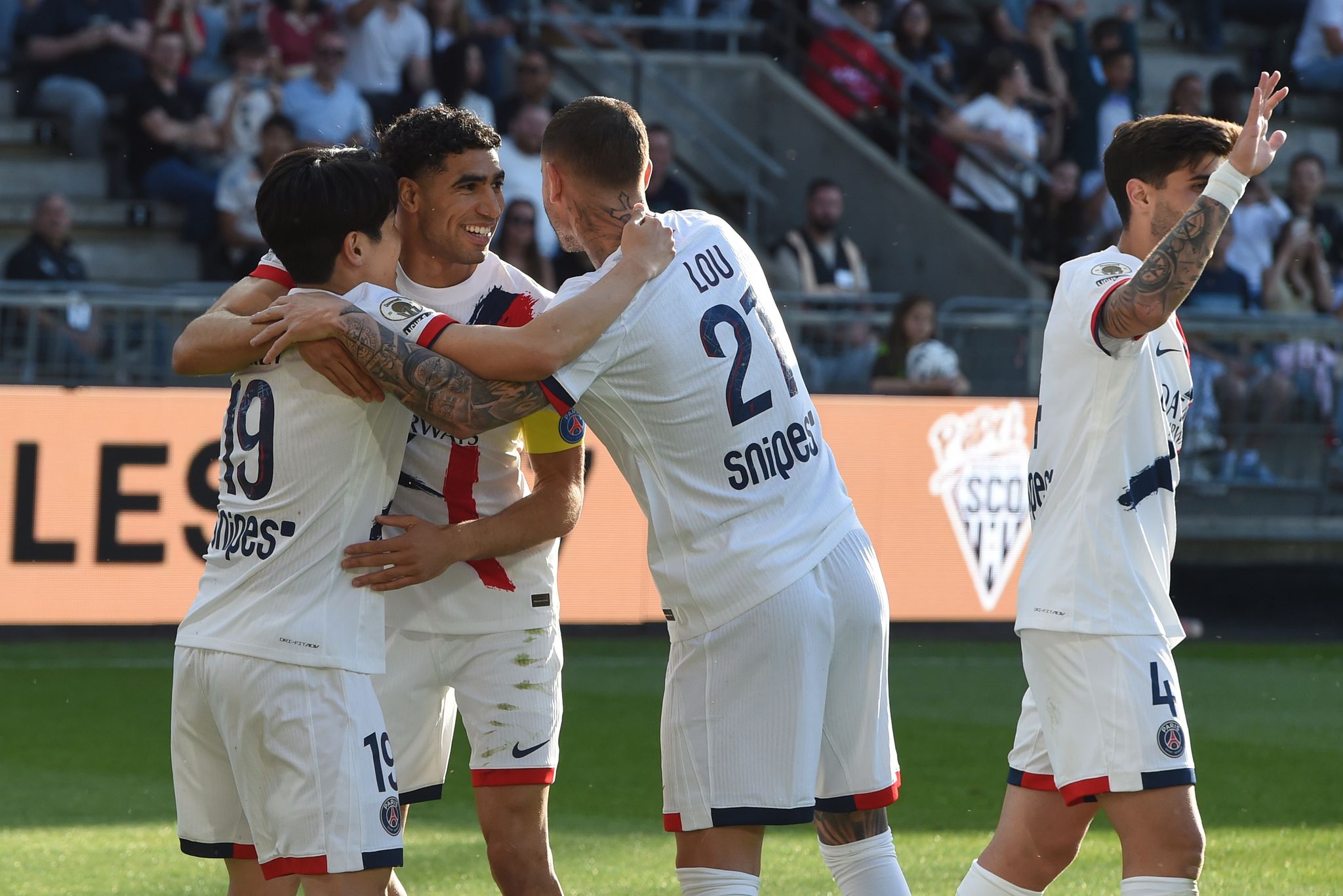 PSG surges 6 points clear after beating Angers despite a late red card