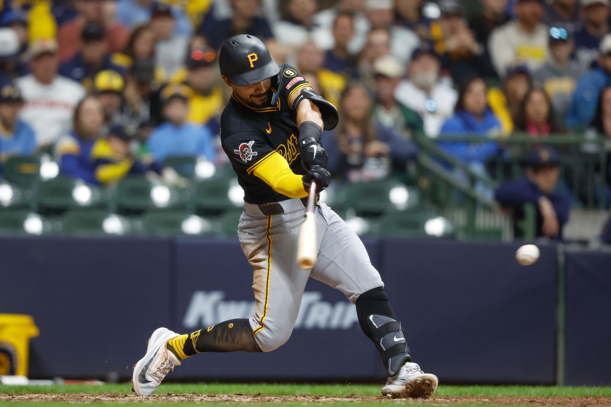 Gonzales, Reynolds help the Pirates outlast the Brewers, 6-3 in 10 innings