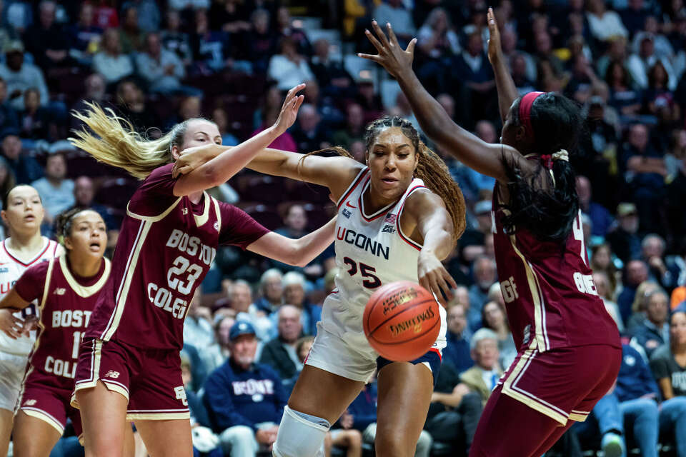 UConn women's basketball player Ice Brady commits to Florida State