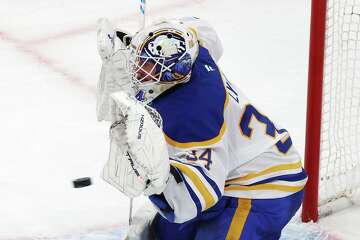 Goalie Alex Lyon's fiery demeanor fuels Buffalo Sabres' surge into 2nd ...