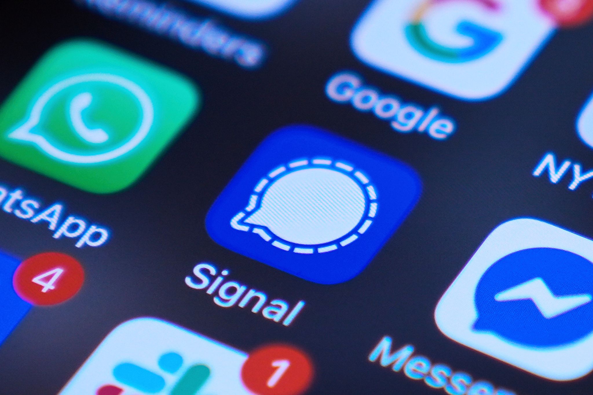 Germany suspects Russia is behind Signal phishing that targeted top ...