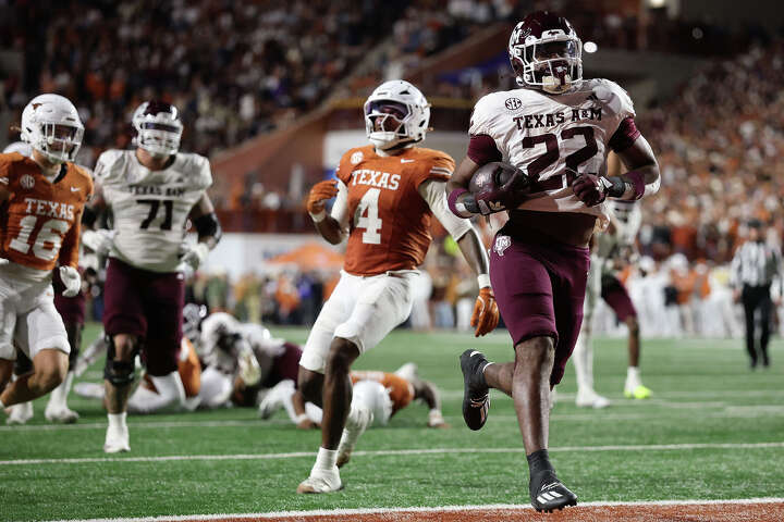 Undrafted E.J. Smith, son of Emmitt, signs with the Kansas City Chiefs