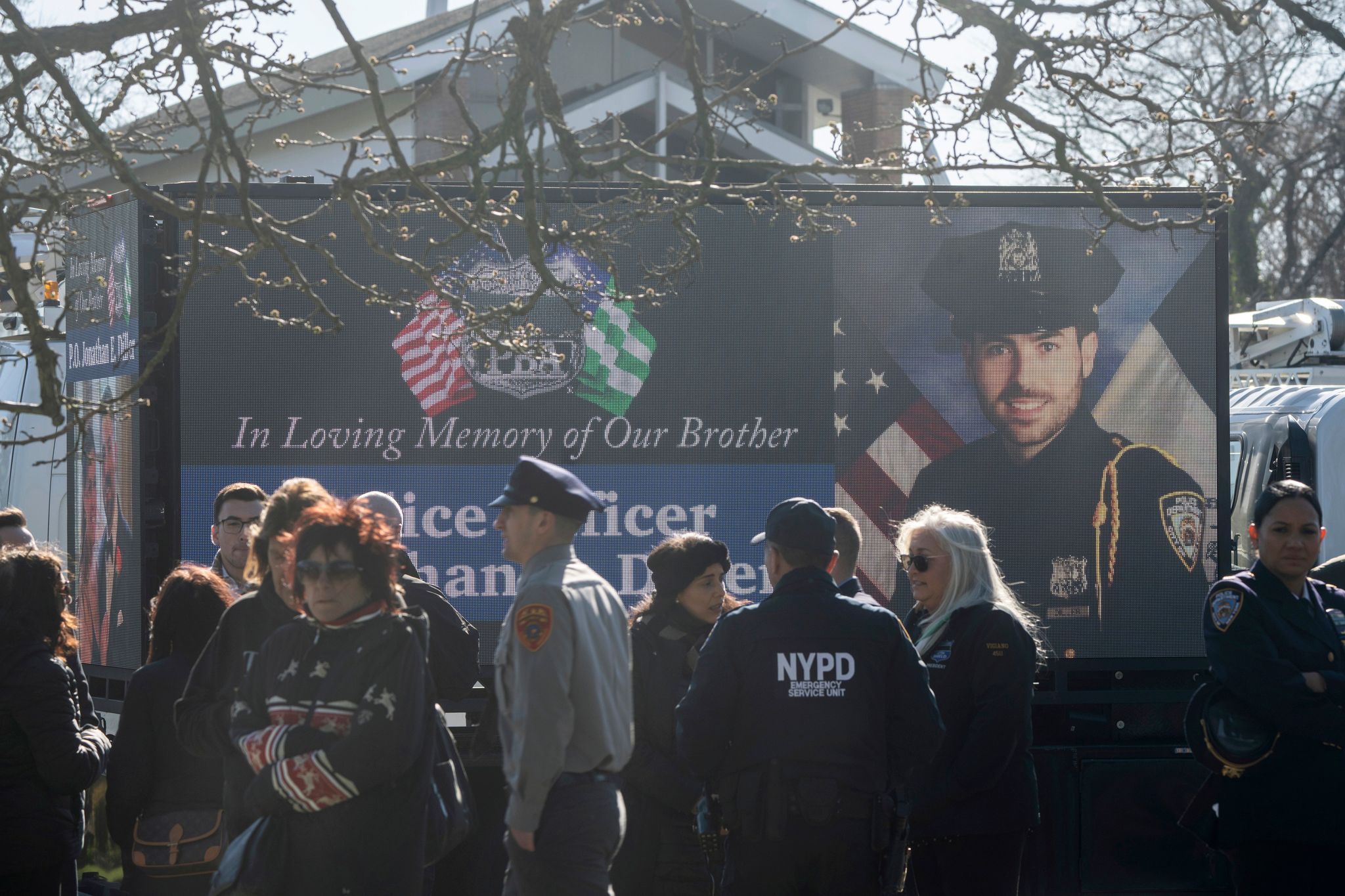 Man convicted in 2024 killing of NYPD officer sentenced to 115 years to ...