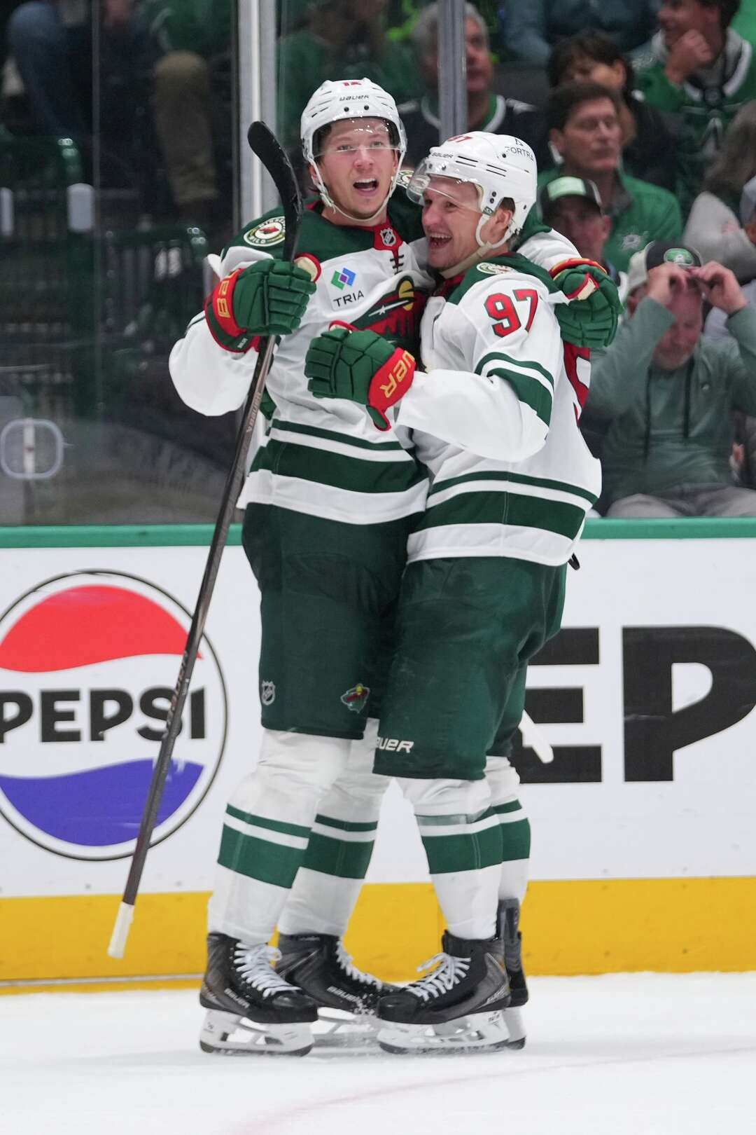 Bruins' Pastrnak among the many stars delivering big plays in the face ...