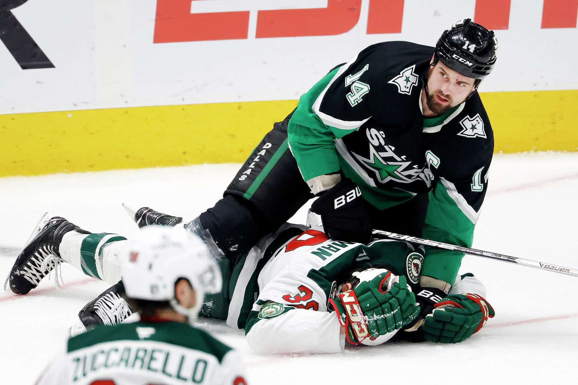 Stars' Jamie Benn fined for Game 5 cross-check on Wild's Ryan Hartman