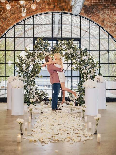 FOX 26 reporter Mekenna Earnhart gets engaged after surprise proposal
