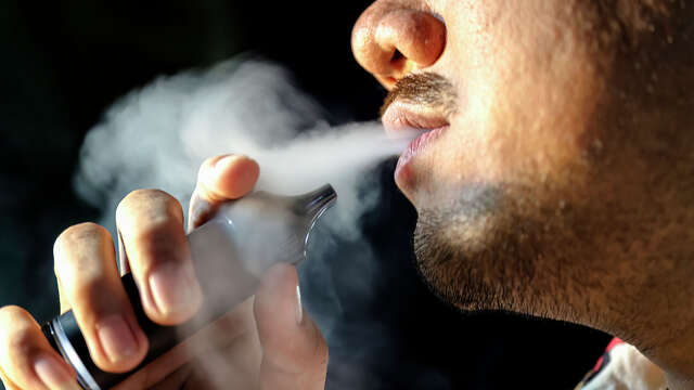 Texas smoke shop owners sue supplier over illegal THC vapes