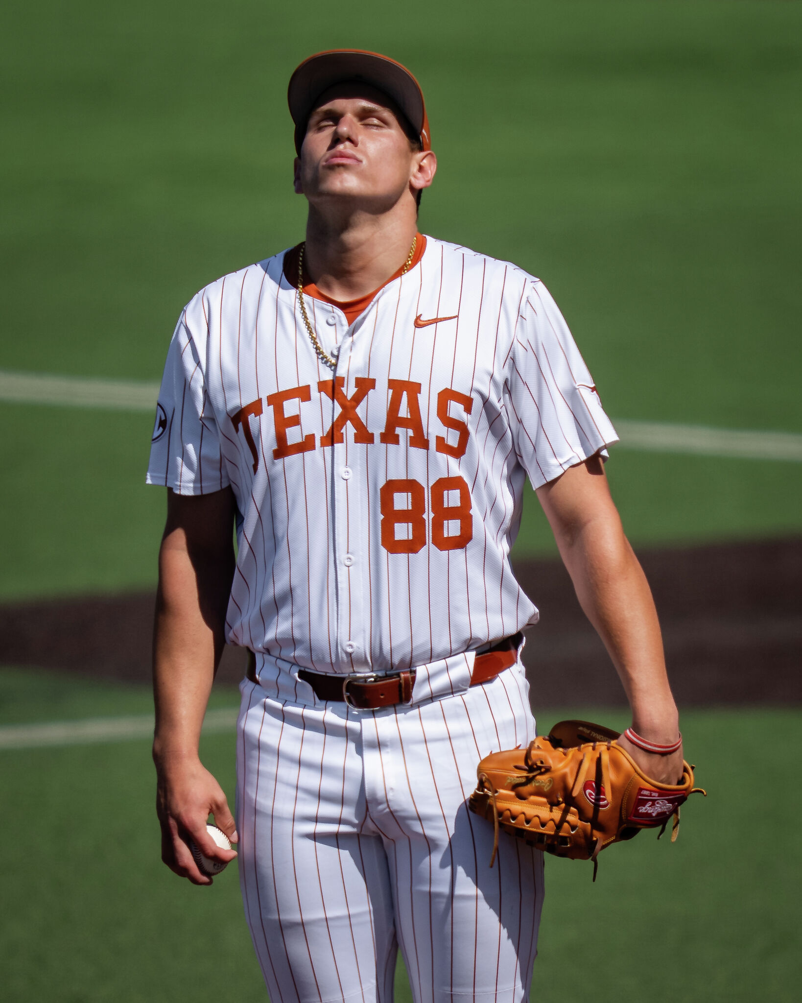 College World Series reaction: Texas Longhorns face CWS elimination