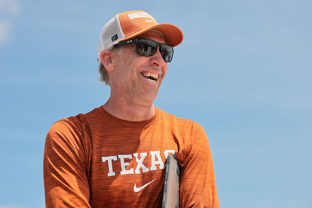 NCAA beach volleyball: Texas falls to UCLA 3-2 in NCAA semifinals