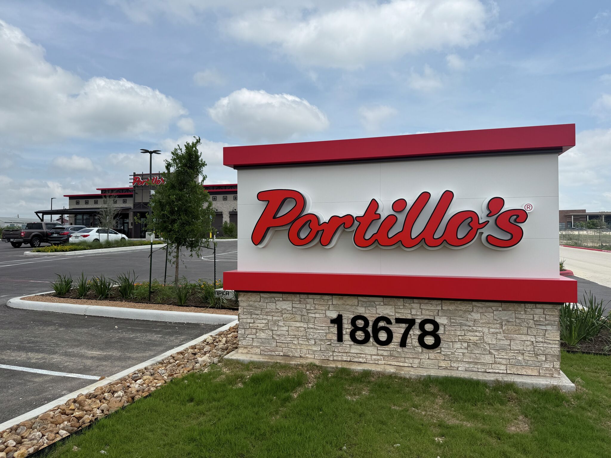 Portillo's reveals opening date for first San Antonio-area spot