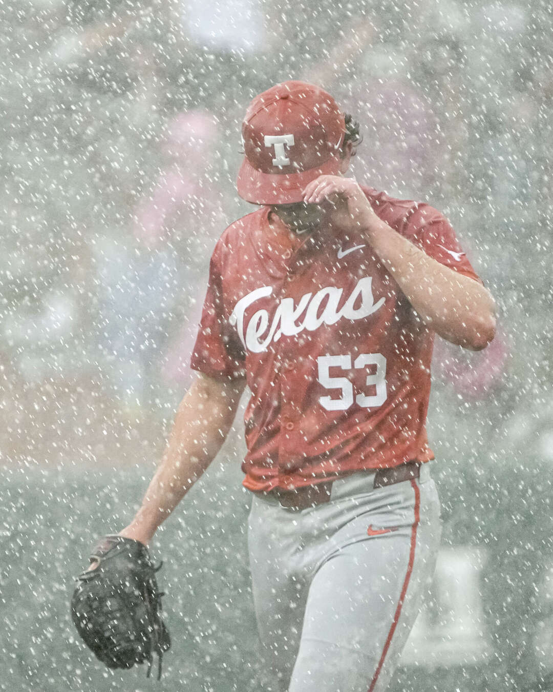 Texas baseball vs Holy Cross game score: Longhorns win 19-1 blowout