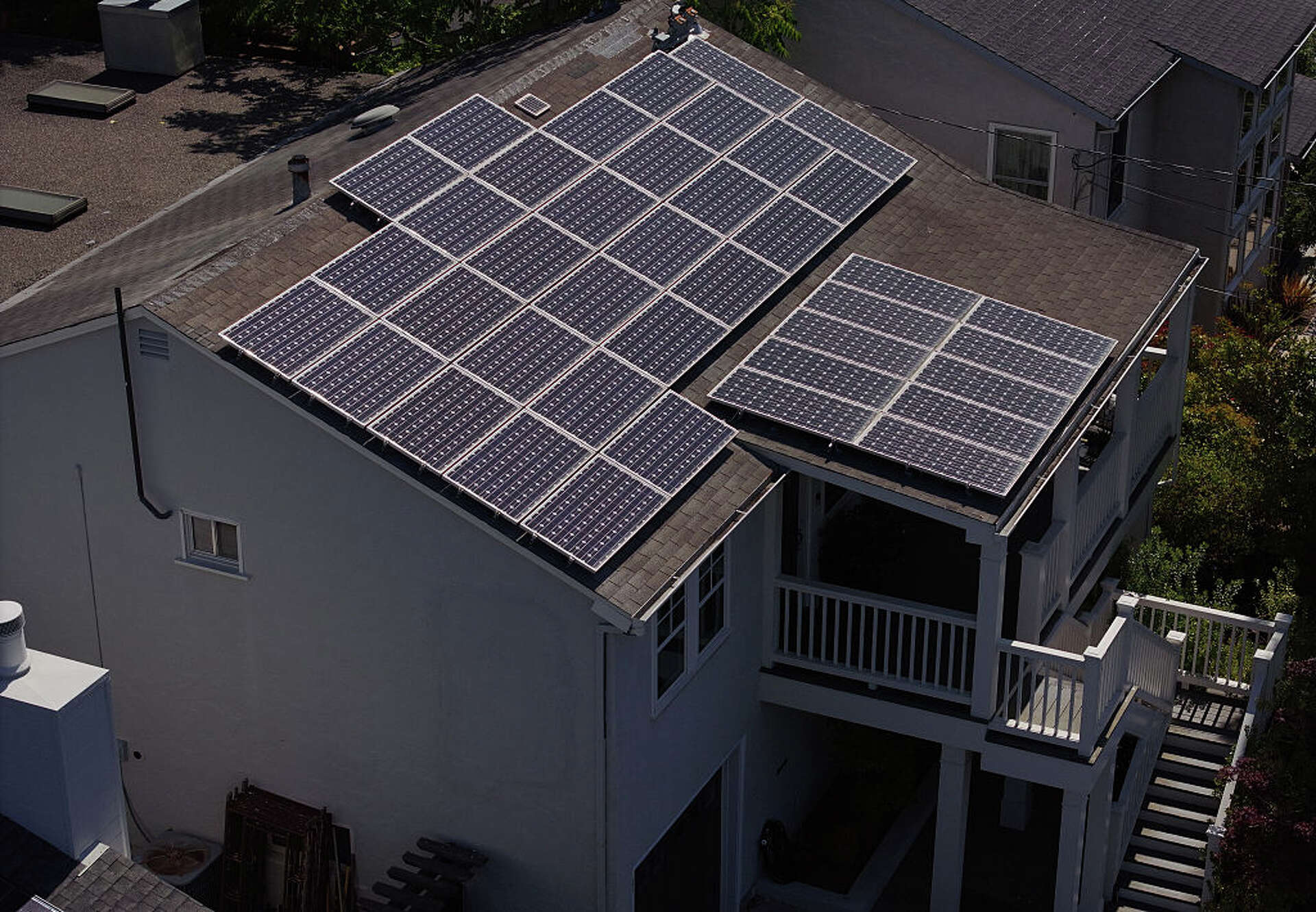 CT solar bill heads to Lamont after Senate vote