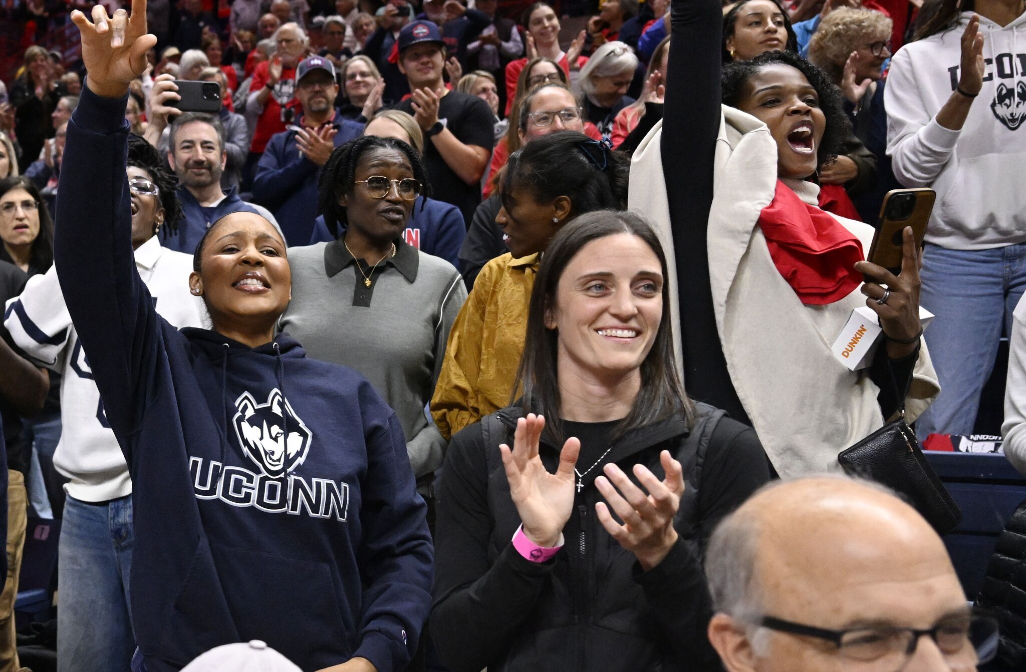 Kelly Faris returns to WNBA as assistant with Chicago Sky