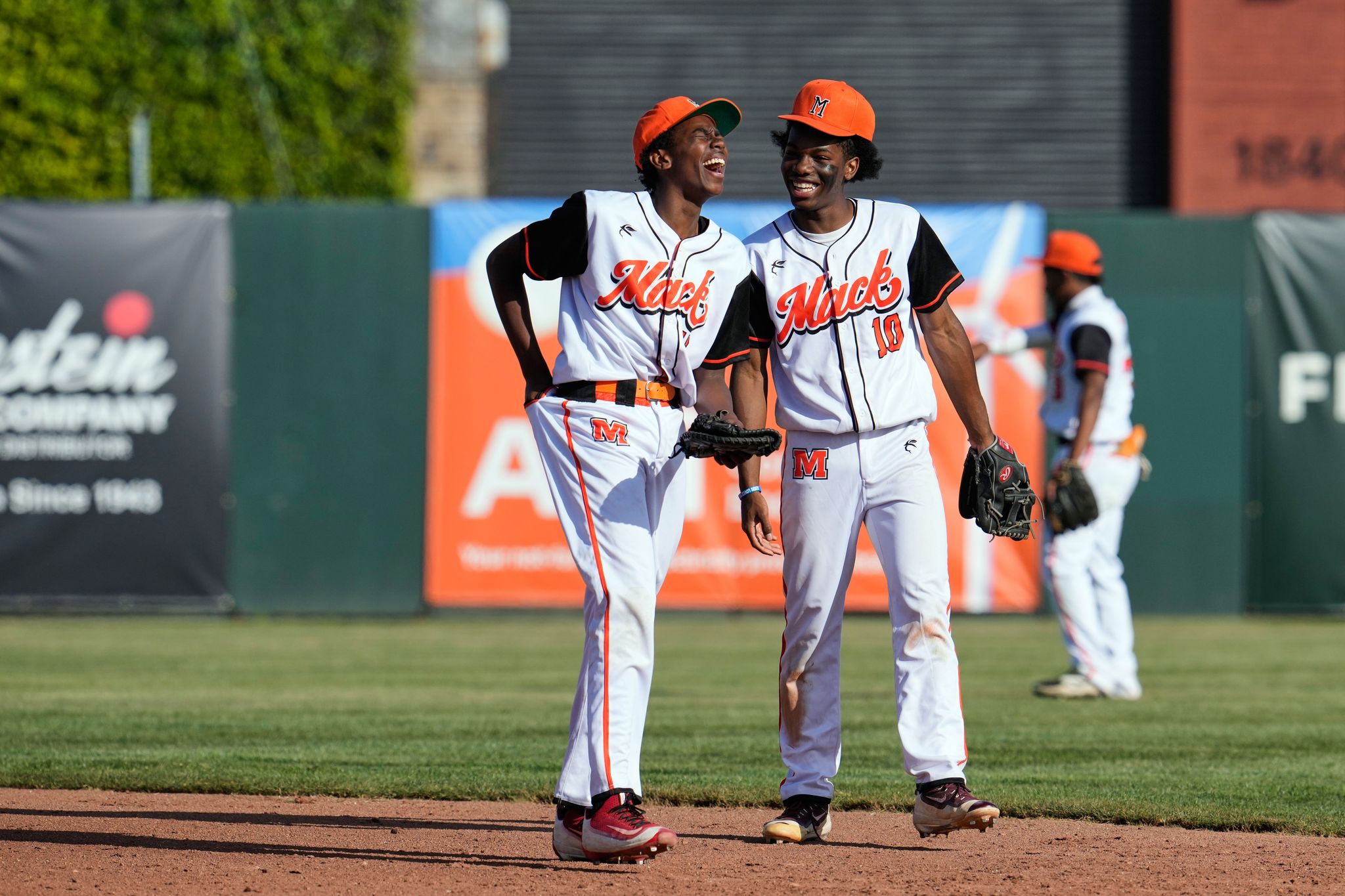 The Oakland high school that produced Frank Robinson and others fights ...