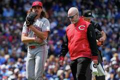 Cincinnati Reds starter Rhett Lowder exits with right shoulder ...