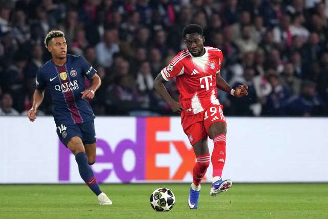 El astro canadiense Alphonso Davies se lesiona el isquiotibial a un mes ...