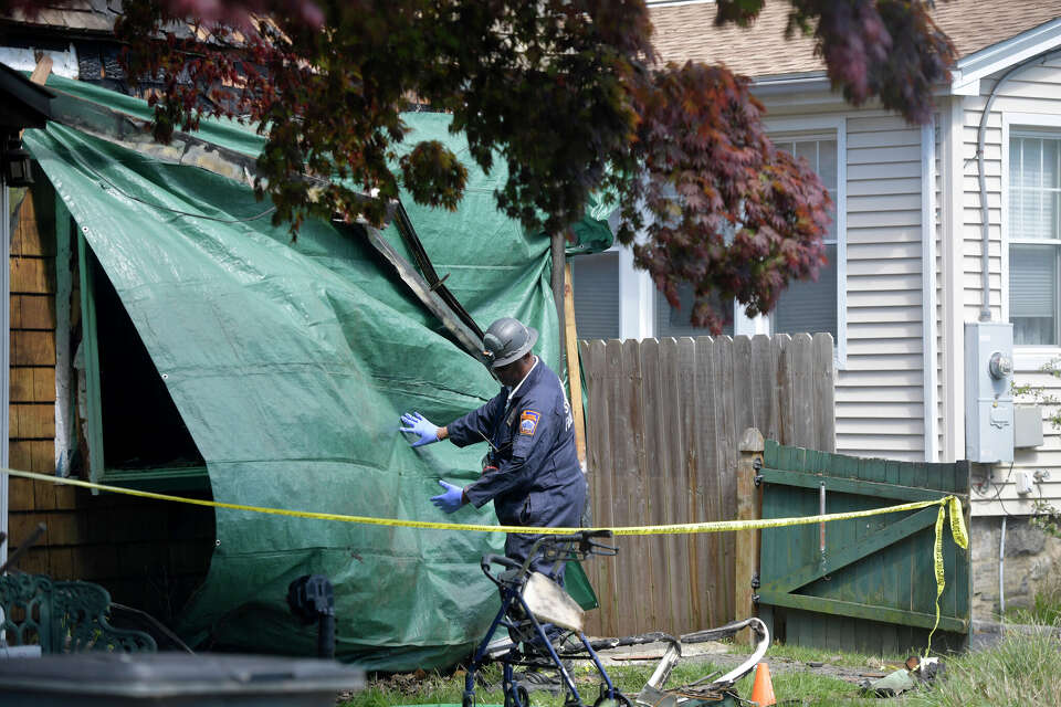 1 killed, 2 injured in Stamford house fire on Woodmere Road: Officials