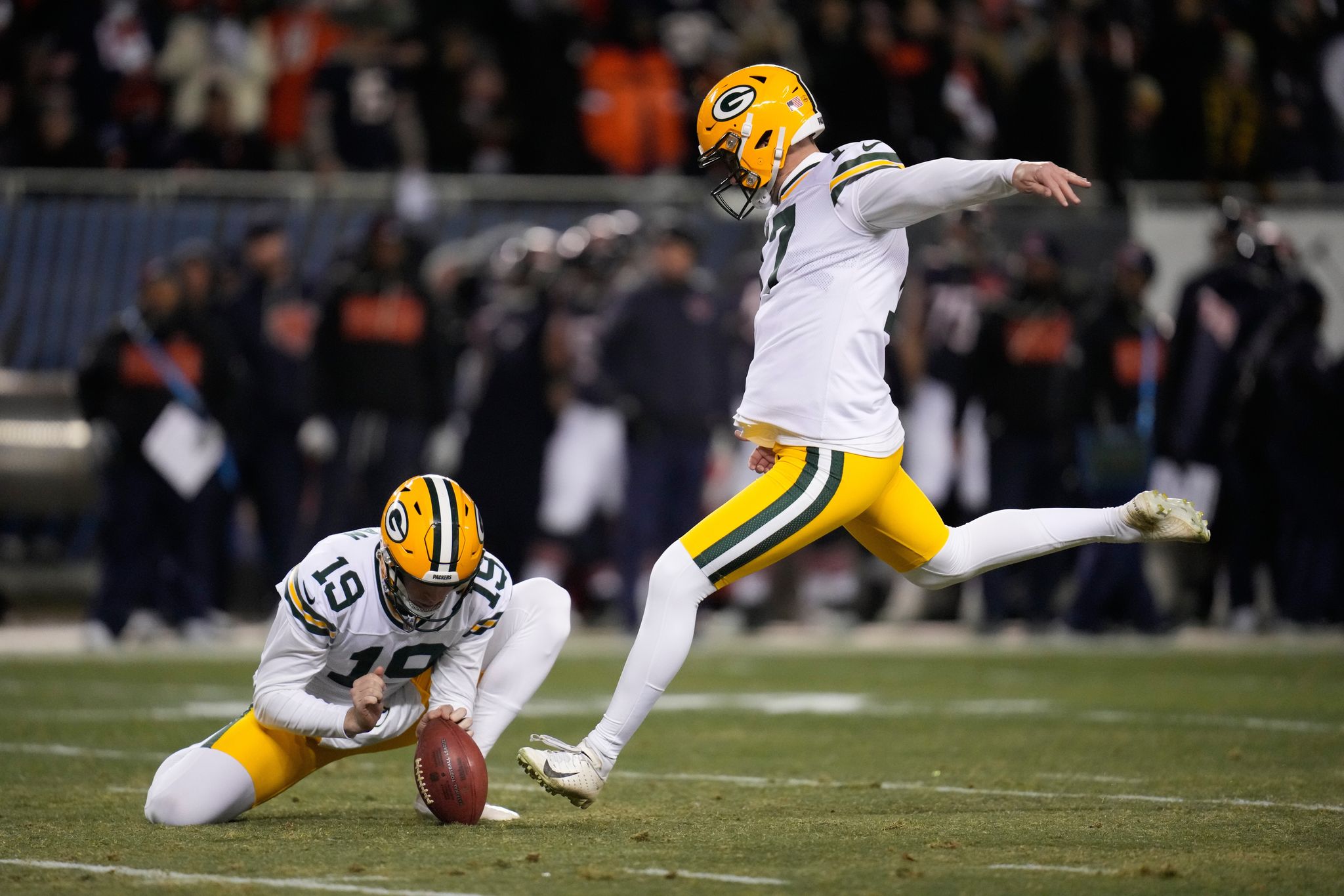 Packers release veteran kicker Brandon McManus, AP source says