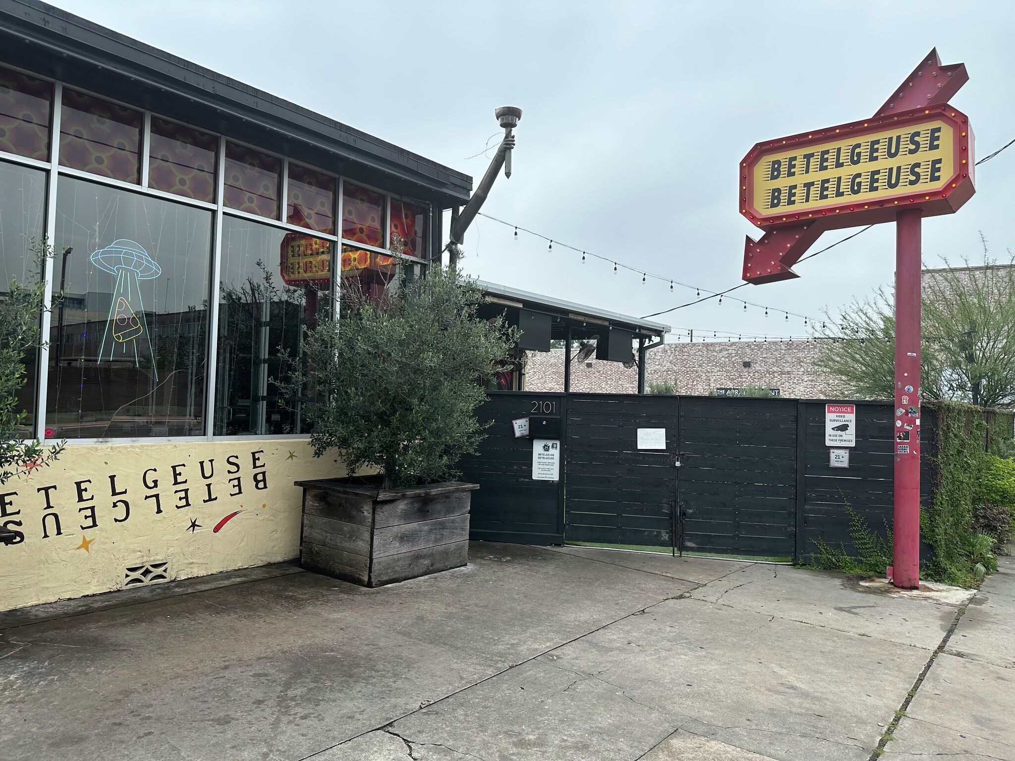 Popular Texas bar temporarily closed after owner's arrest
