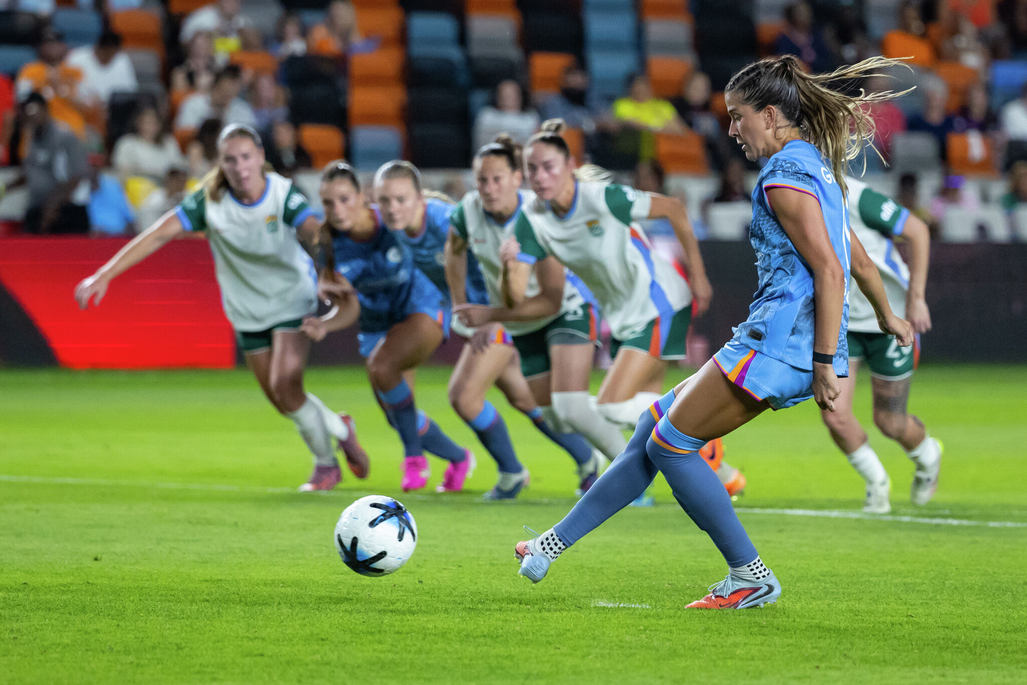 Houston Dash fall to Denver Summit as winless streak hits four games