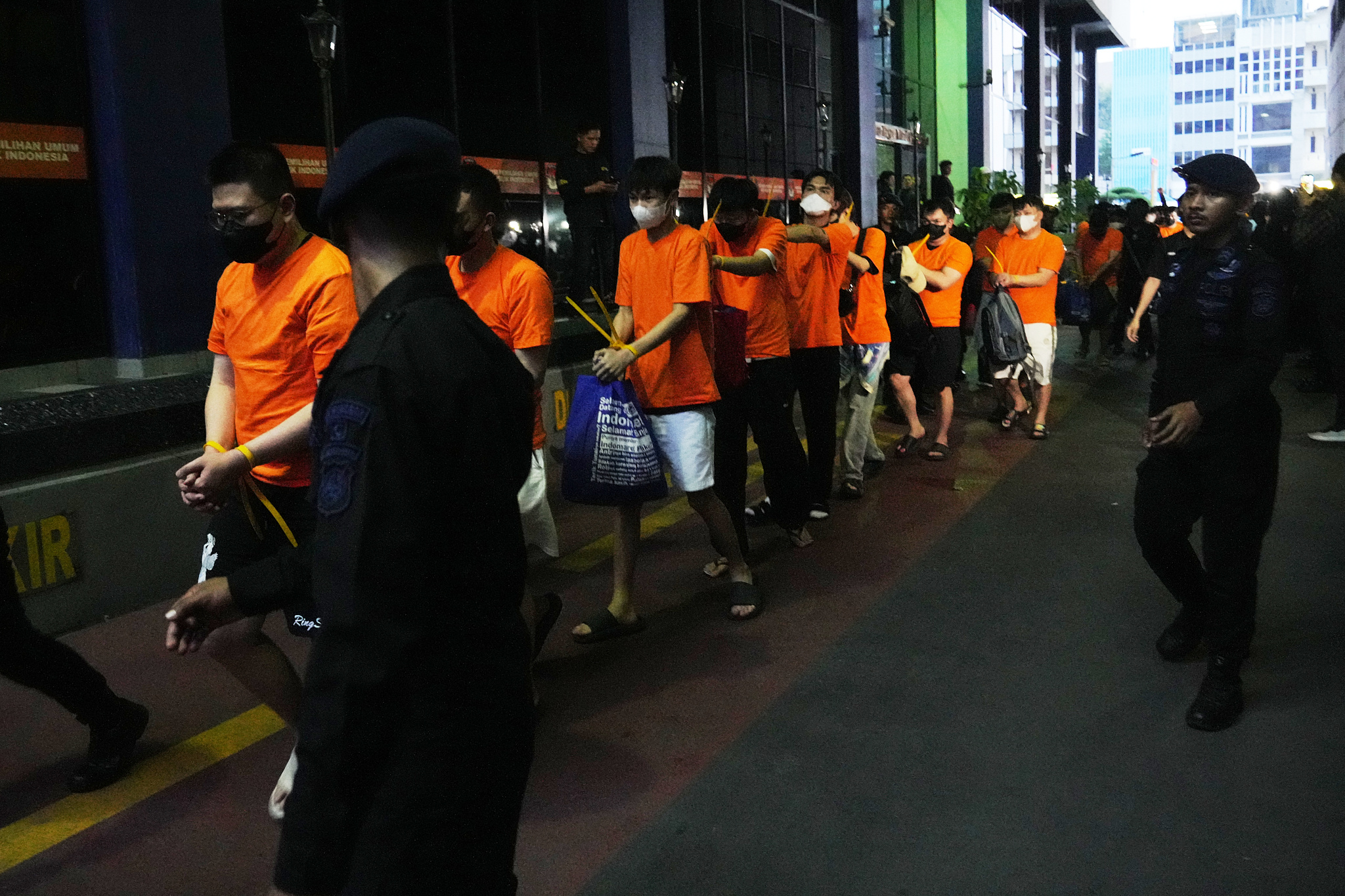 Indonesian police arrest 321 foreigners in an operation to crack down ...