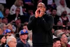 Brooms in the stands, 144 points on the board: The Knicks’ Philly ...
