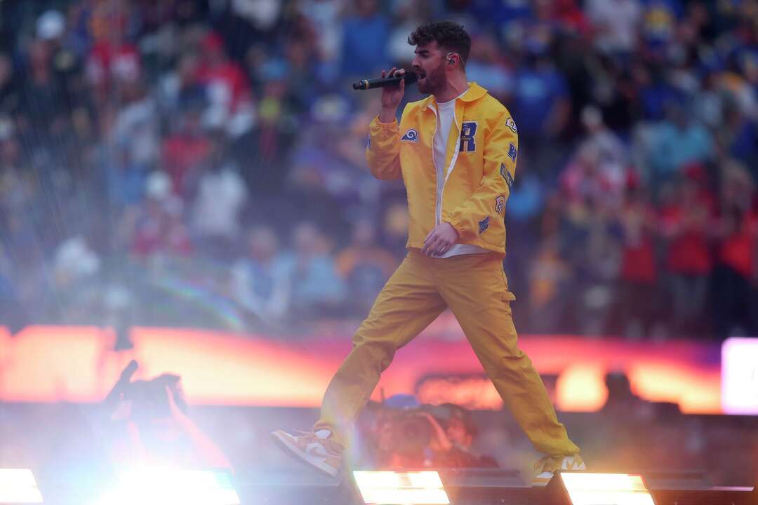 50 Cent, Nelly and The Chainsmokers to headline Sports Illustrated ...